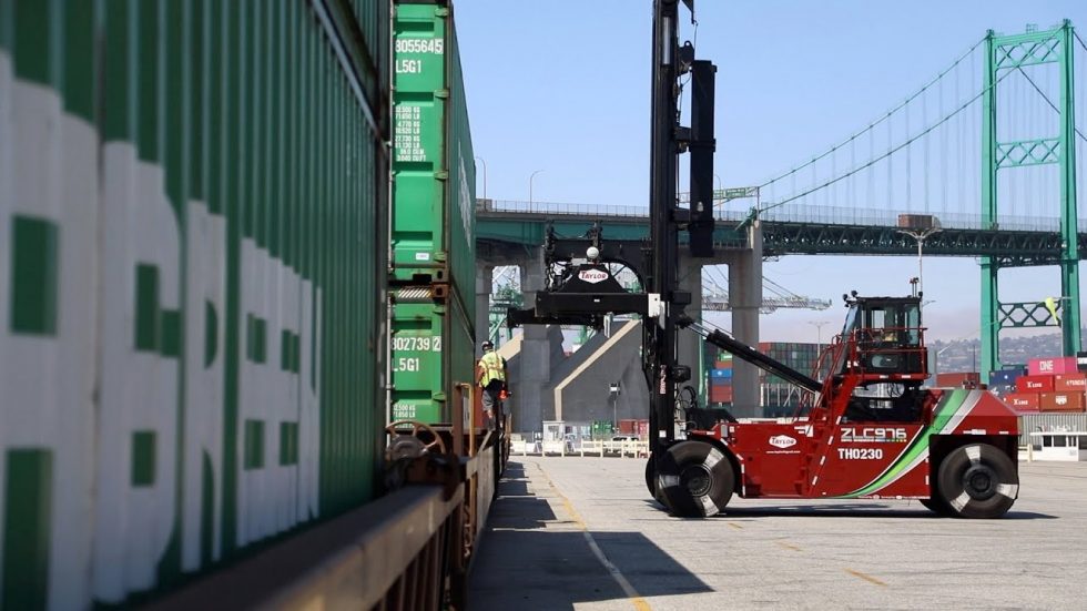 World’s First Zero-Emissions Top Handlers Performing Well At Port Of ...
