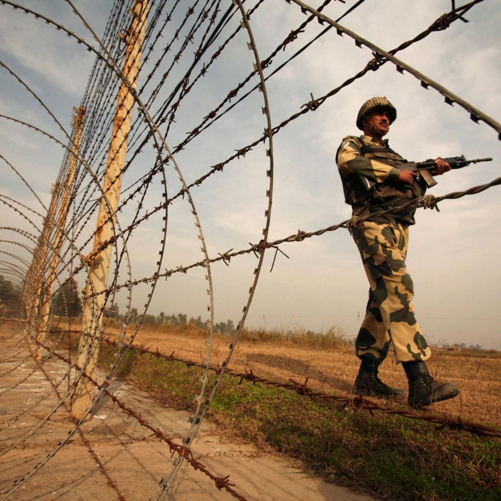BSF Constable Detained by Pakistan Rangers After Inadvertently Crossing ...